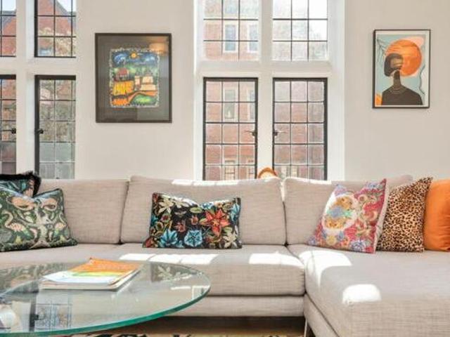Kings Drive, Midhurst, 2 Bedroom Apartment