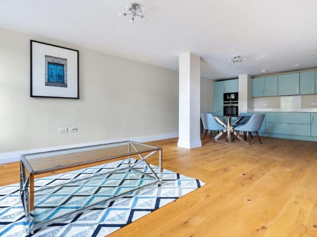Kings Drive, Midhurst, GU29