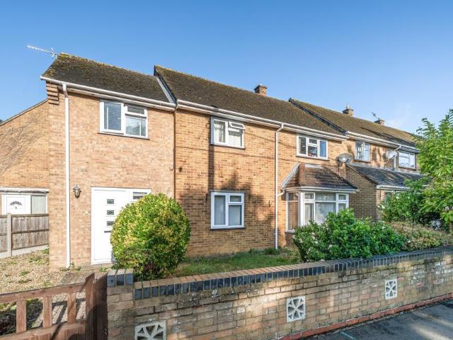 Kings End, Bicester, OX26 4 bed end of terrace house to rent £1,850 pcm £427 pw