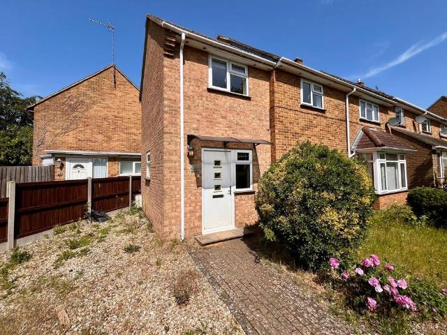 Kings End, Bicester, OX26 4 bed property to rent £1,850 pcm £427 pw