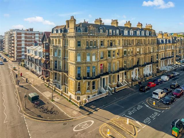 Kings Gardens, Hove BN3, 3 bed maisonette to rent, £3,000 pcm | PrimeLocation