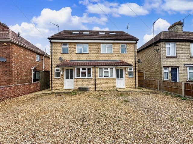 Kings Hedges Road, Cambs CB4 3 bed house to rent £1,900 pcm £438 pw