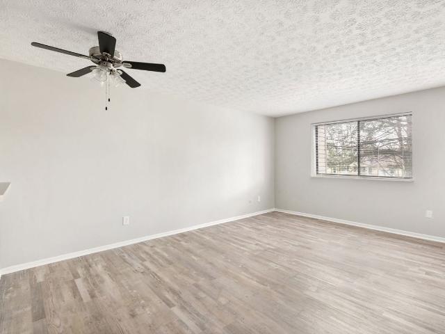Kings Highlands 1 Bedroom Apartment for Rent at 4979 Kingshill Dr, Columbus, OH 43229 Woodward Park