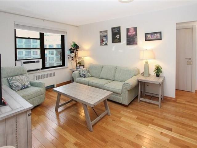 Kings Hwy Apt G, Brooklyn, Property For Sale