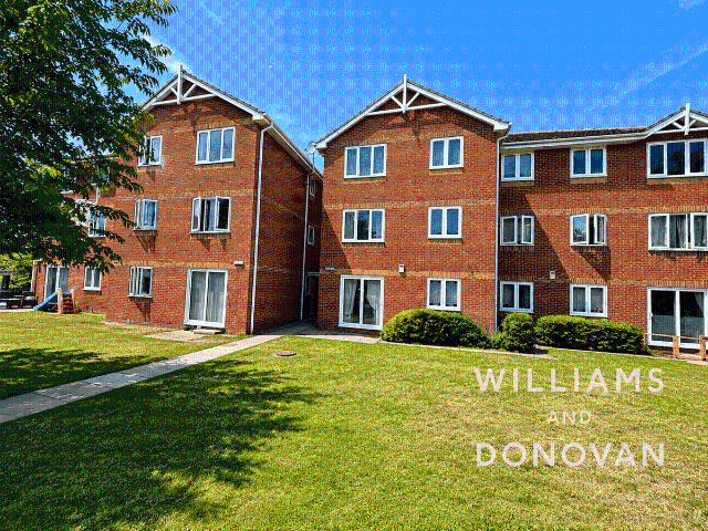Kings Lodge, Benfleet Road, Benfleet, Essex SS7, 2 bed flat to rent, £1,100 pcm | PrimeLocation