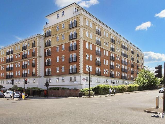 Kings Lodge, Pembroke Road, Ruislip HA4, 1 bed flat to rent, £1,500 pcm | PrimeLocation