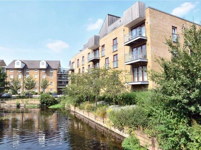Kings Mill Way, New Denham UB9, 2 bed flat to rent, £1,863 pcm | PrimeLocation