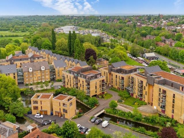 Kings Mill Way, New Denham UB9, 2 bed flat to rent, £1,999 pcm | PrimeLocation