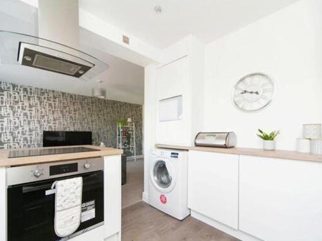 Kings Mount, Oxton, 2 Bedroom Flat