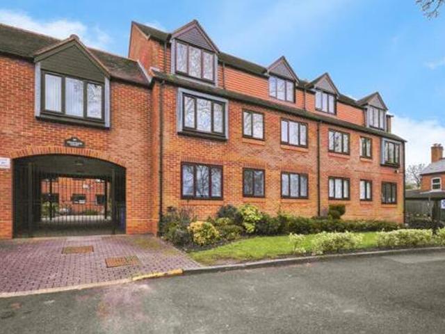 Kings Norton, The Green, Birmingham, 2 Bedroom Flat