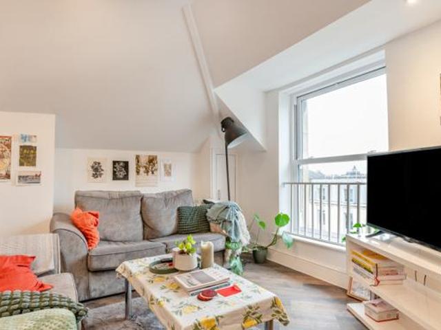 Kings Parade Avenue, Bristol, 2 Bedroom Flat