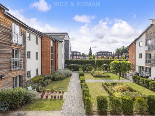 Kings Place, Fleet GU51, 1 bed flat to rent, £1,500 pcm | PrimeLocation