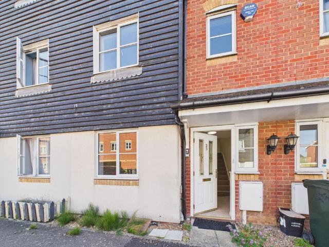 Kings Prospect, Ashford, TN24 4 bed terraced house to rent £1,795 pcm £414 pw