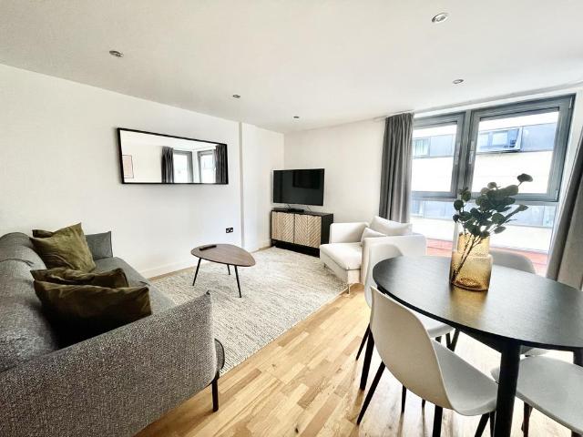 Kings Quarter Apartments, Bristol BS2 2 bed apartment to rent £1,800 pcm £415 pw