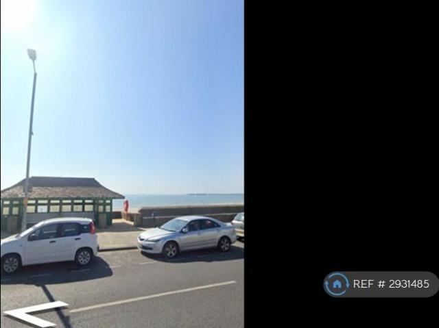 Kings Reach, Walton On The Naze, CO14 2 bed penthouse to rent £1,150 pcm £265 pw