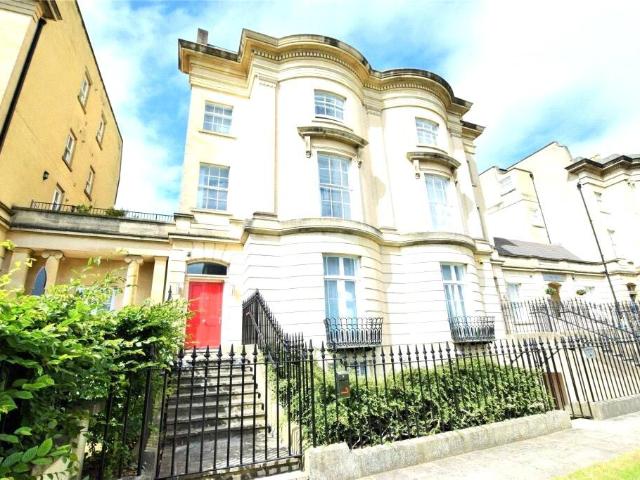 Kings Road, Berkshire RG1 Studio to rent £1,150 pcm £265 pw