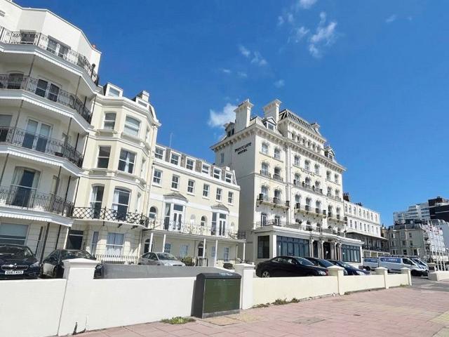 Kings Road, Brighton BN1, 1 bed flat to rent, £1,500 pcm | PrimeLocation