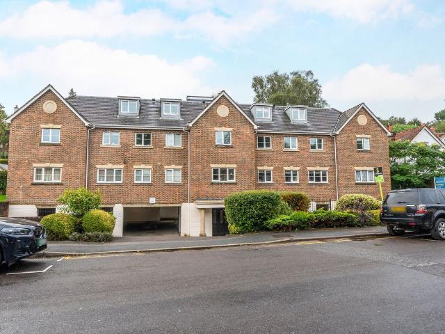 Canvas Court, Kings Road GU27, 2 bed flat to rent, £1,300 pcm | PrimeLocation