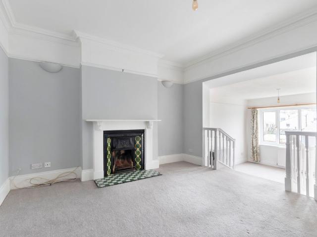 Kings Road, Cheltenham GL52, 2 bed flat to rent, £1,250 pcm | PrimeLocation
