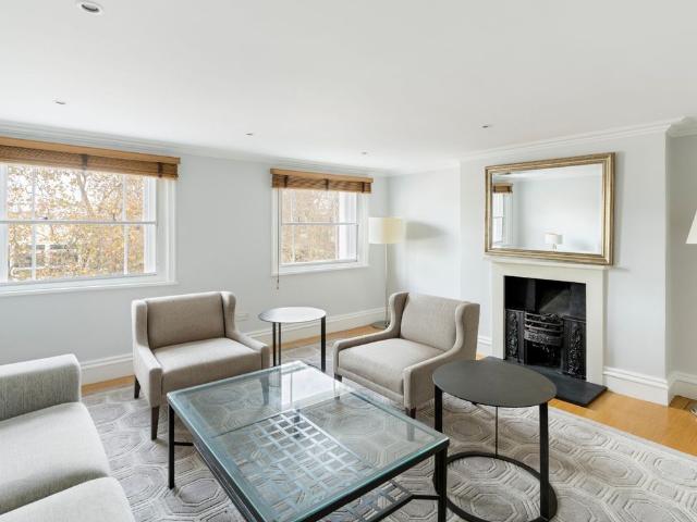 Kings Road, Chelsea SW3, 2 bed flat to rent, £5,200 pcm | PrimeLocation
