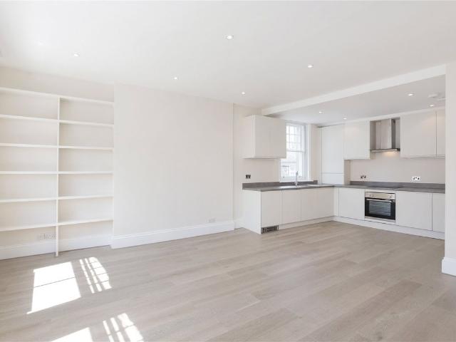 Kings Road, Chelsea SW3, 2 bed flat to rent, £3,750 pcm | PrimeLocation