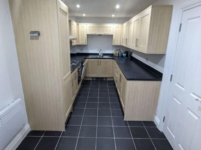 Kings Road, Croydon, 4 SE25, Room to rent, £1,000 pcm | PrimeLocation