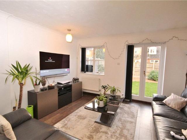 Kings Road, Egham, Surrey, TW20 9BN