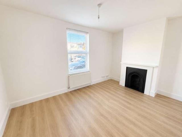 Kings Road, Egham, TW20