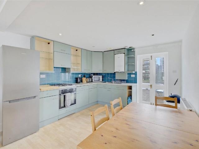 Kings Road, Fulham, London SW6, 2 bed flat to rent, £3,100 pcm | PrimeLocation