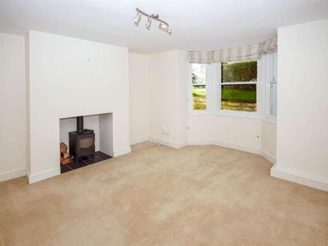 Kings Road, GL52
