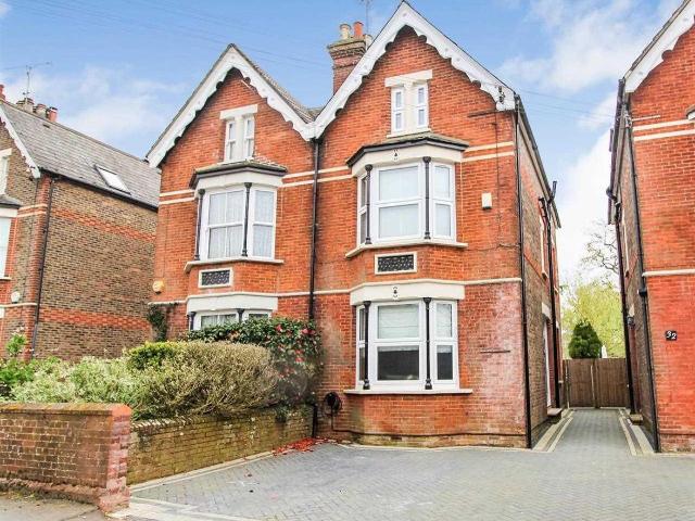 Kings Road, Horsham RH13, 5 bed semi detached house to rent, £2,750 pcm | PrimeLocation