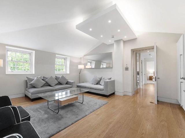 Kings Road, London SW3, 2 bed flat to rent, £6,284 pcm | PrimeLocation