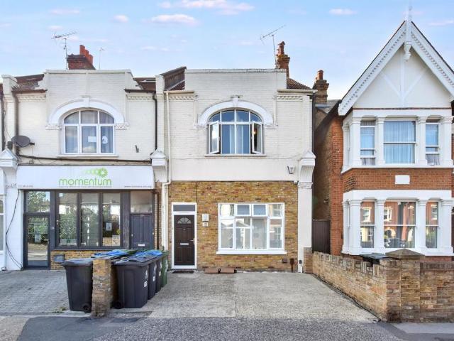 Kings Road, Kingston Upon Thames, KT2 1 bed flat to rent £1,600 pcm £369 pw