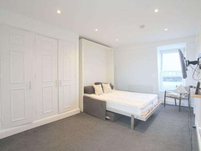 Kings Road, London SW3, Studio to rent, £1,995 pcm | PrimeLocation