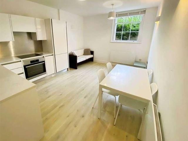 Kings Road, Reading, Berkshire, RG1