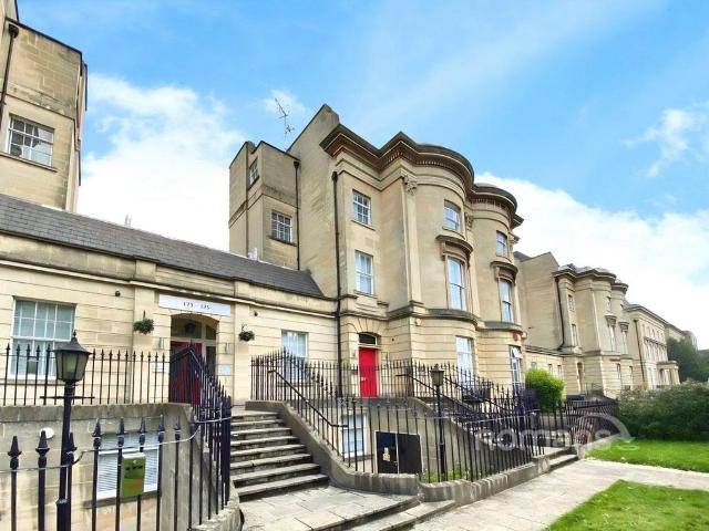 Kings Road, Reading, Berkshire, RG1 Studio to rent £1,150 pcm £265 pw