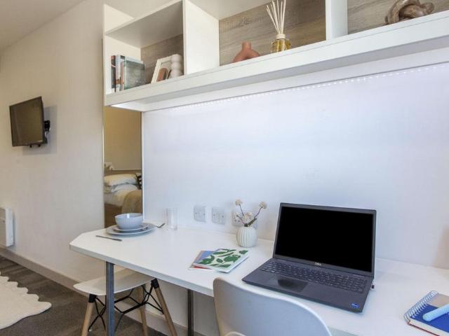 Kings Road, Reading RG1, Studio to rent, £1,040 pcm | PrimeLocation
