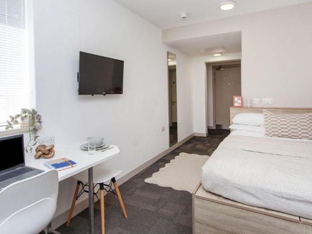 Kings Road, Reading RG1, Studio to rent, £1,213 pcm | PrimeLocation