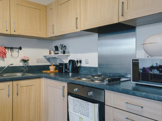 Kings Road, Reading RG1, 2 bed flat to rent, £2,980 pcm | PrimeLocation