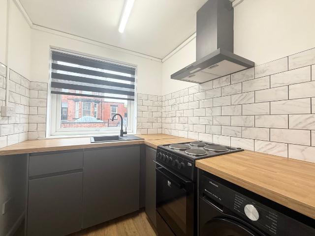 Kings Road, St. Helens WA10, Studio to rent, £600 pcm | PrimeLocation