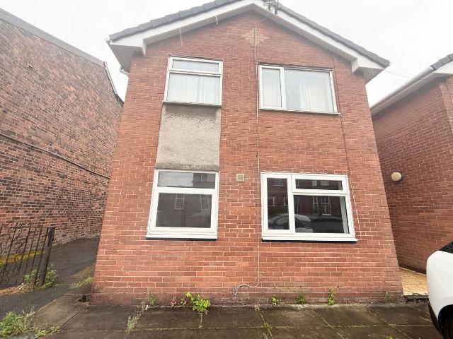 Kings Road, St. Helens WA10, Studio to rent, £600 pcm | PrimeLocation