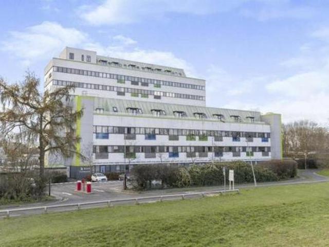 Kings Road, Stevenage, 2 Bedroom Flat