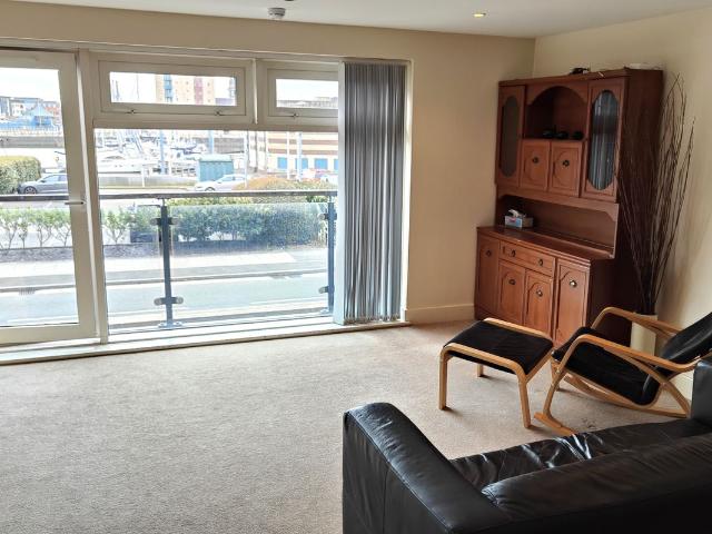 Kings Road, Swansea SA1, 2 bed flat to rent, £995 pcm | PrimeLocation