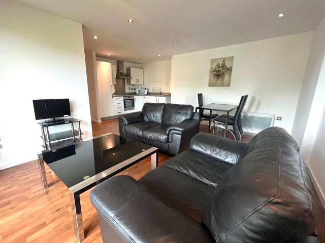 Kings Road, Swansea SA1, 2 bed flat to rent, £1,100 pcm | PrimeLocation