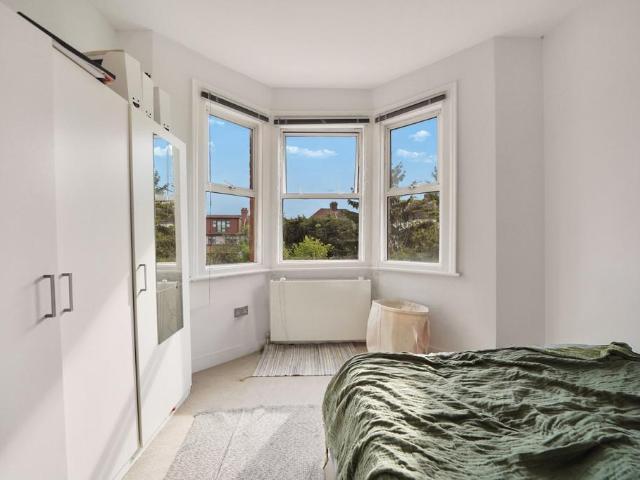 Kings Road, Willesden Green, London. 2 bed flat to rent £2,250 pcm £519 pw