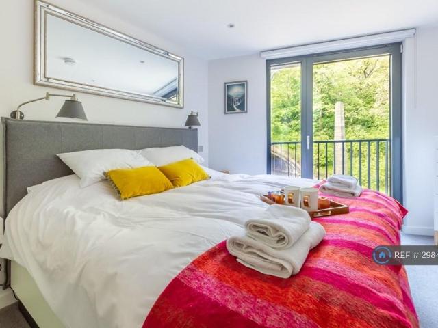 King's Stables Road, Edinburgh, EH1 1 bed flat to rent £2,000 pcm £462 pw