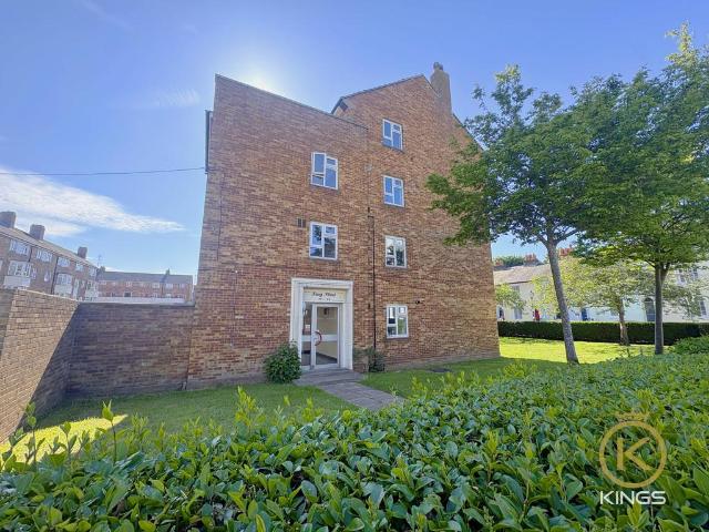 Kings Street, Southsea 3 bed maisonette to rent £1,450 pcm £335 pw