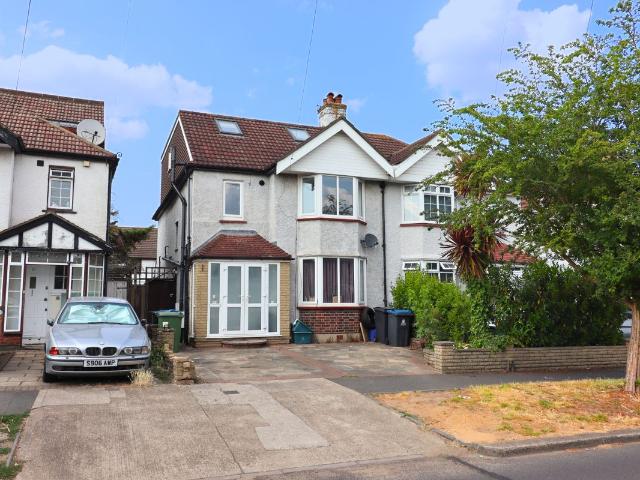Kingsmead Avenue, Surbiton KT6, 3 bed maisonette to rent, £2,000 pcm | PrimeLocation