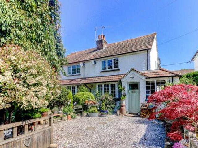 Kingsmead Road, High Wycombe, 3 Bedroom Semi detached