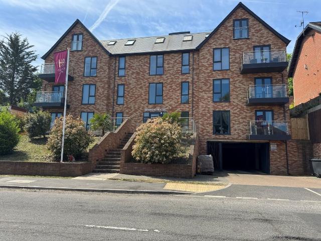 Kingsmead Road, High Wycombe HP11, 1 bed flat to rent, £1,350 pcm | PrimeLocation